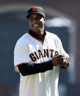 Giants say Bonds return not a big deal