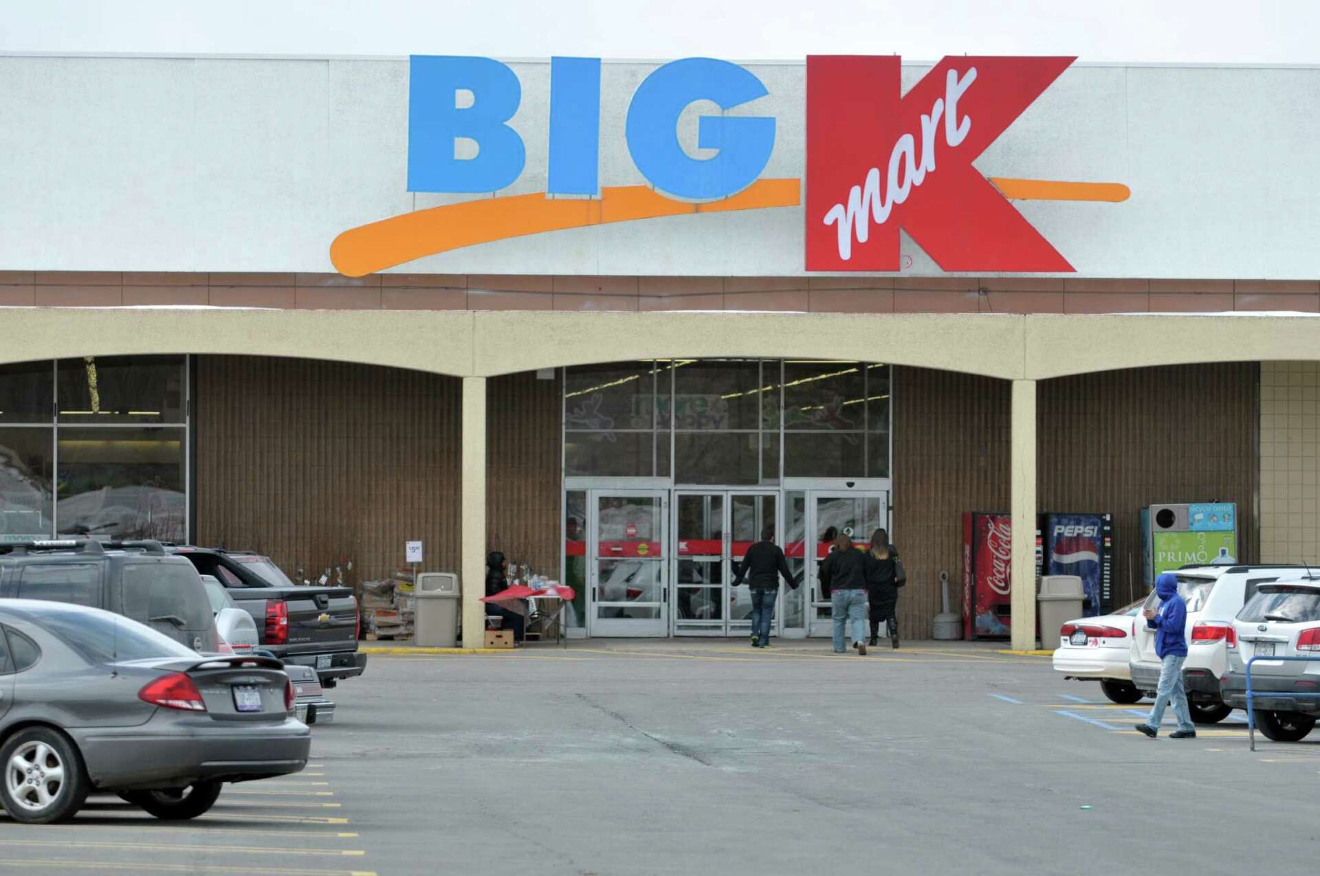 Kmart's 5 remaining stores to stay open