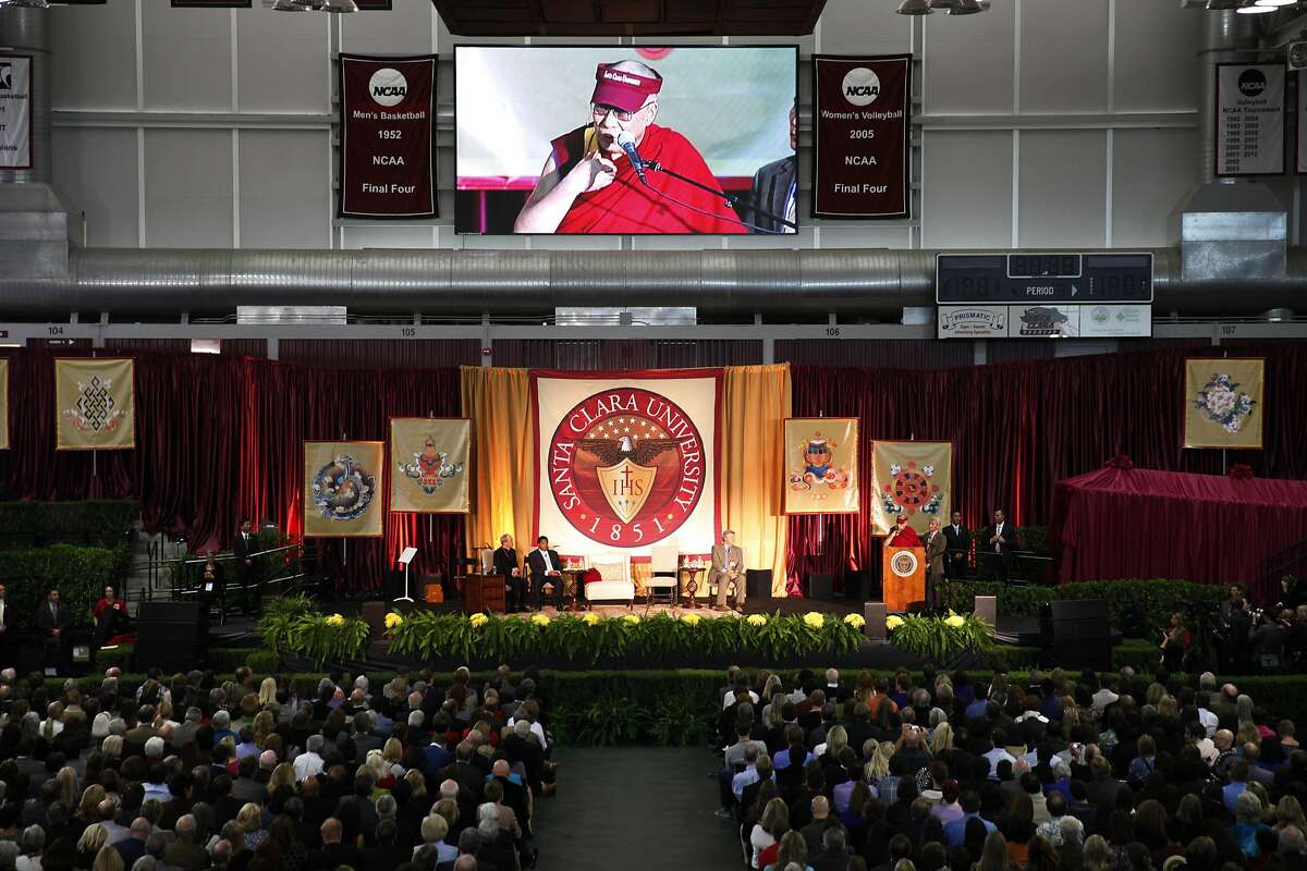 Dalai Lama advises business leaders on compassion