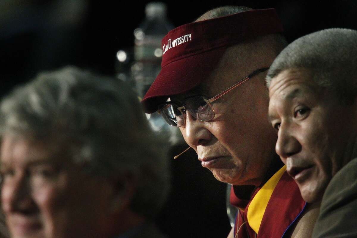 Dalai Lama advises business leaders on compassion