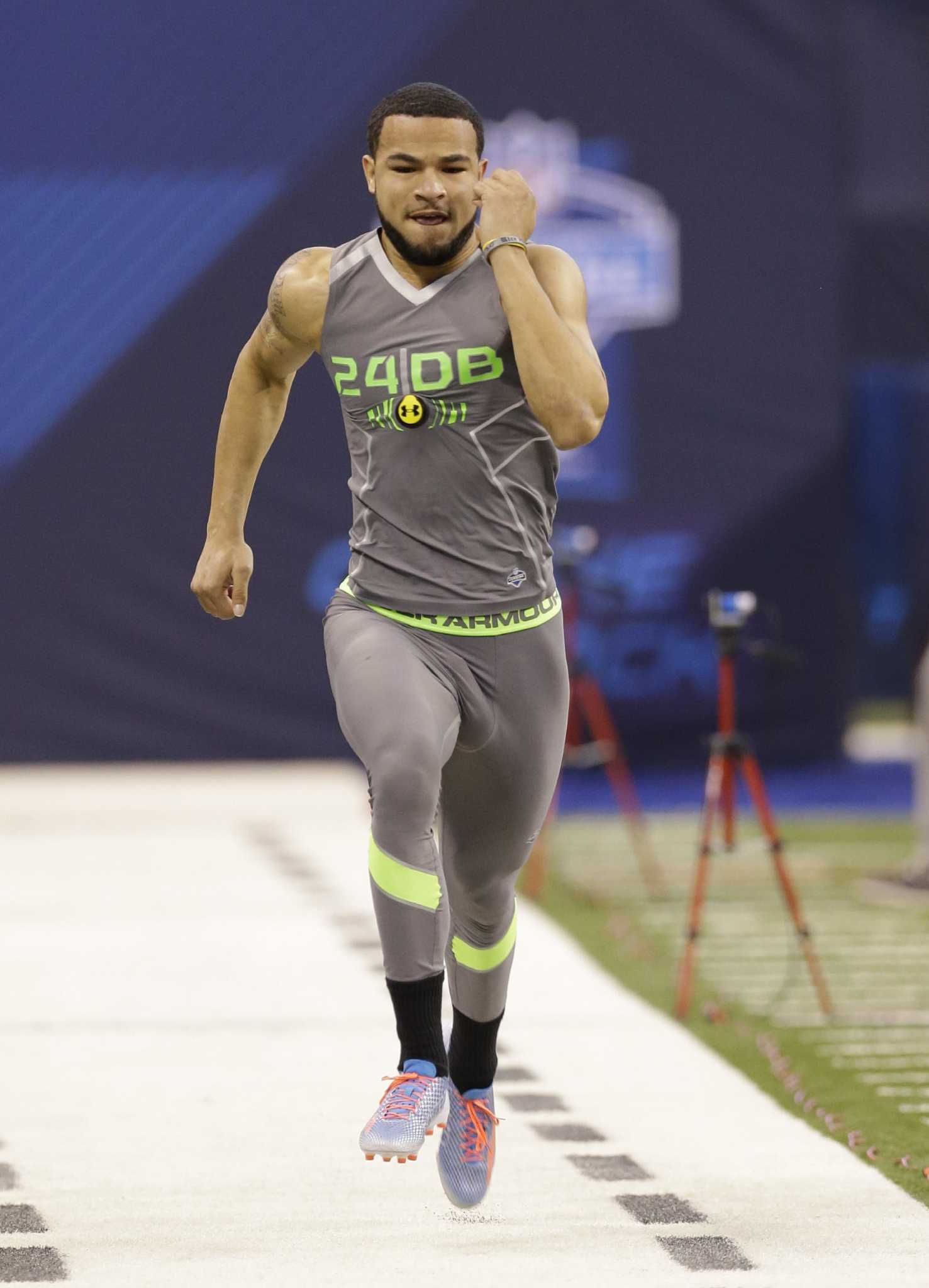 Judson-ex records fast 40 at combine