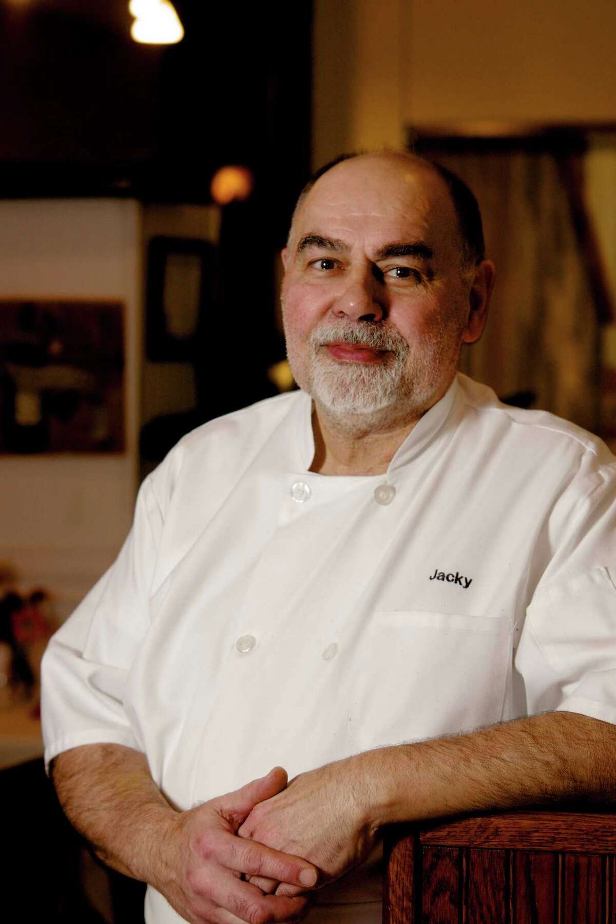 Mon Petit Bistro delights in Bethel