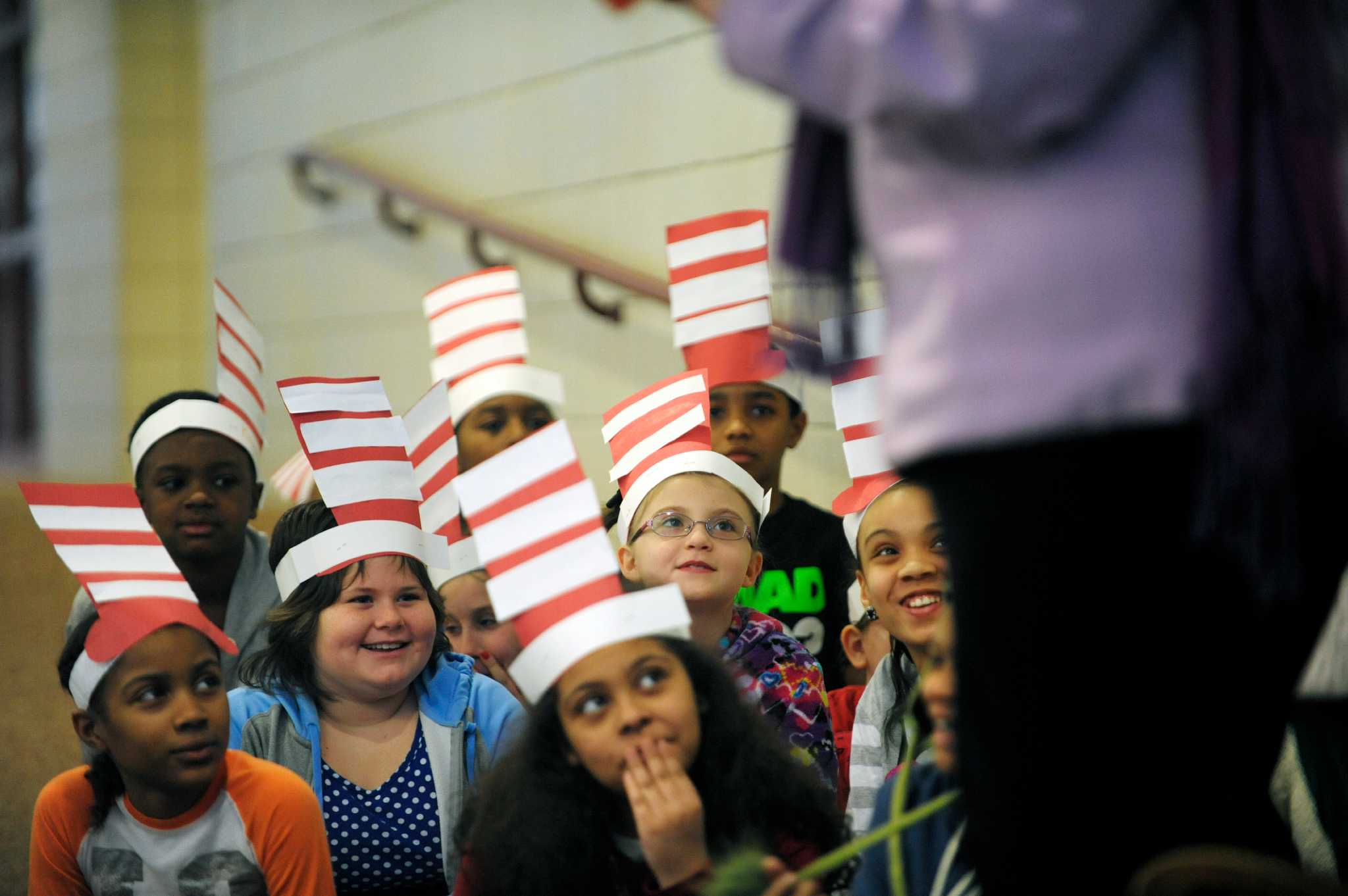 Photos: Hats on to reading