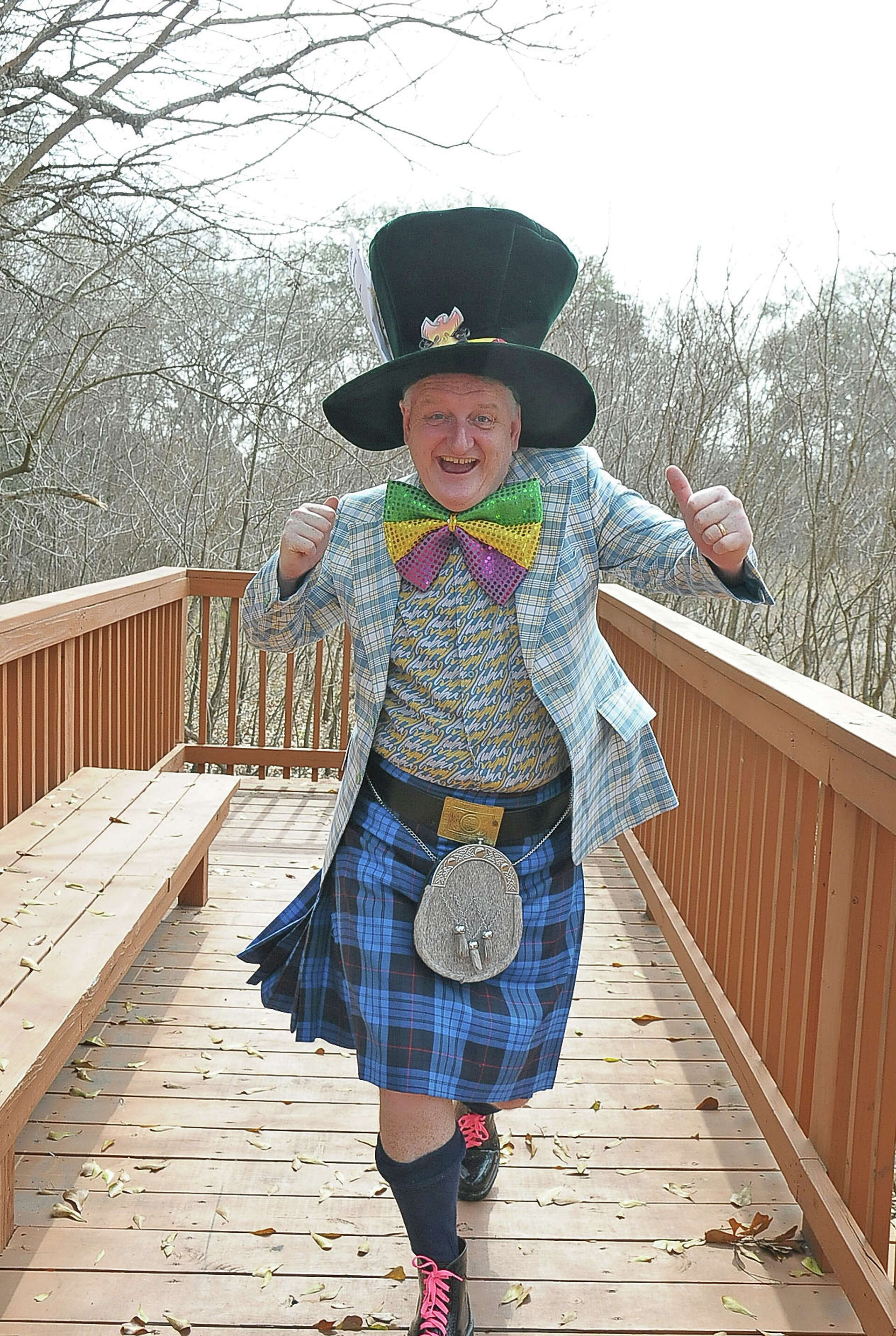 Get-up and go: Man has knack for Rodeo Run costume contest