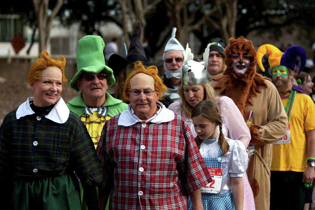 Get-up and go: Man has knack for Rodeo Run costume contest