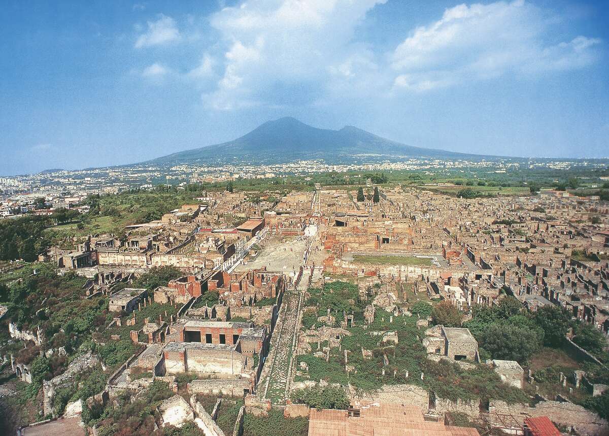 Presidio photo exhibit shows 5 of world's crucial parks