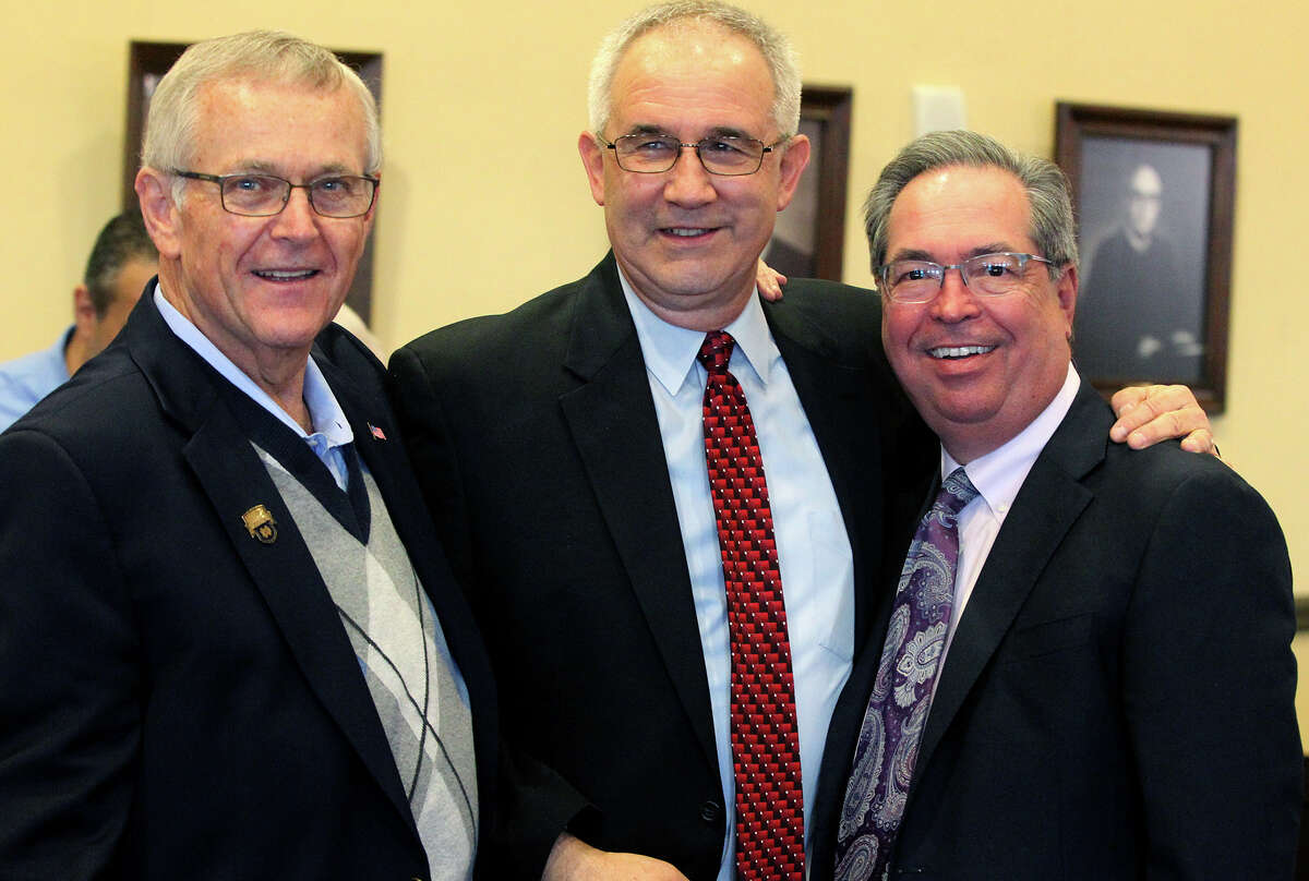 Hundreds say goodbye to longtime child support judge