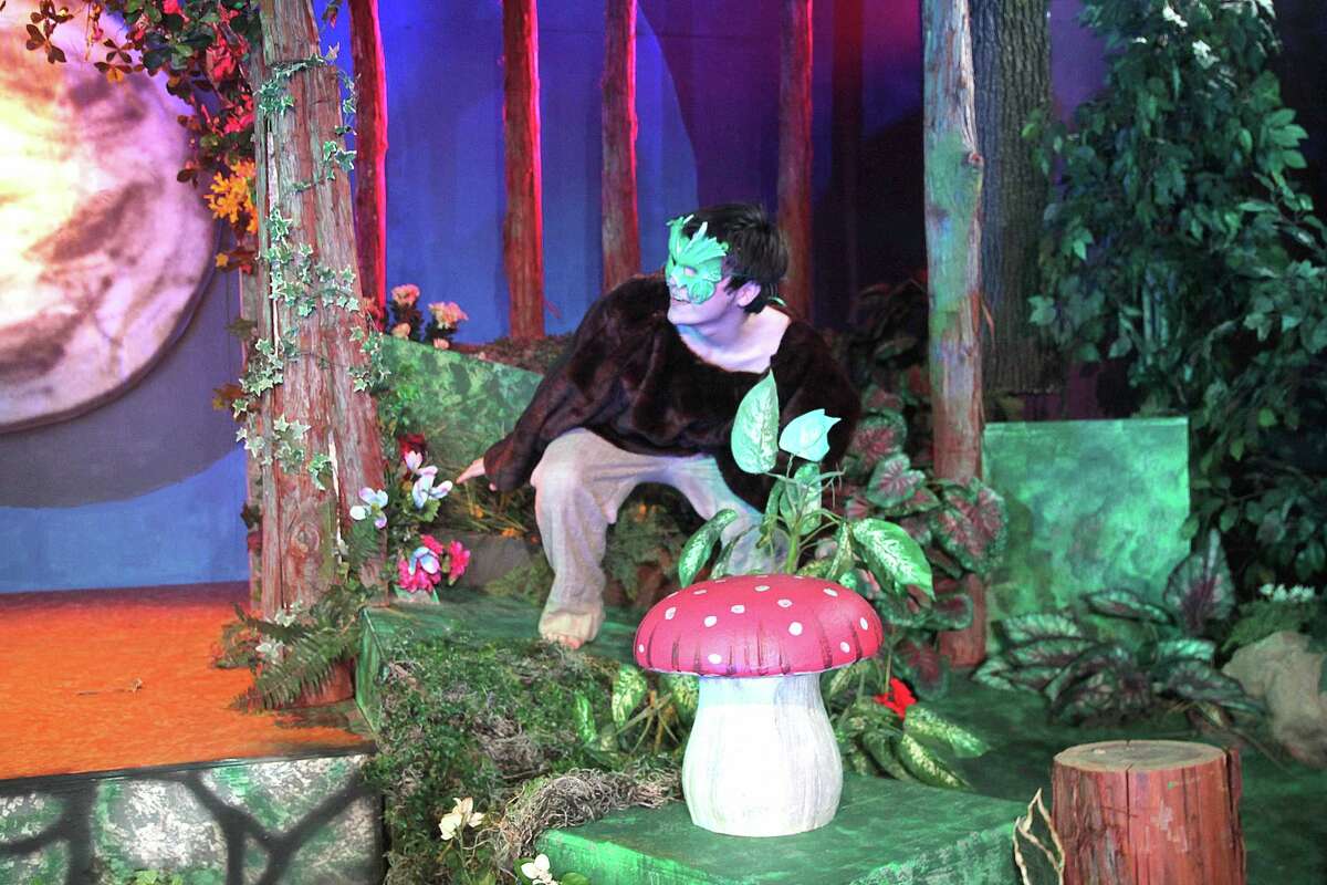 Stage Door delivers magical show in Pasadena