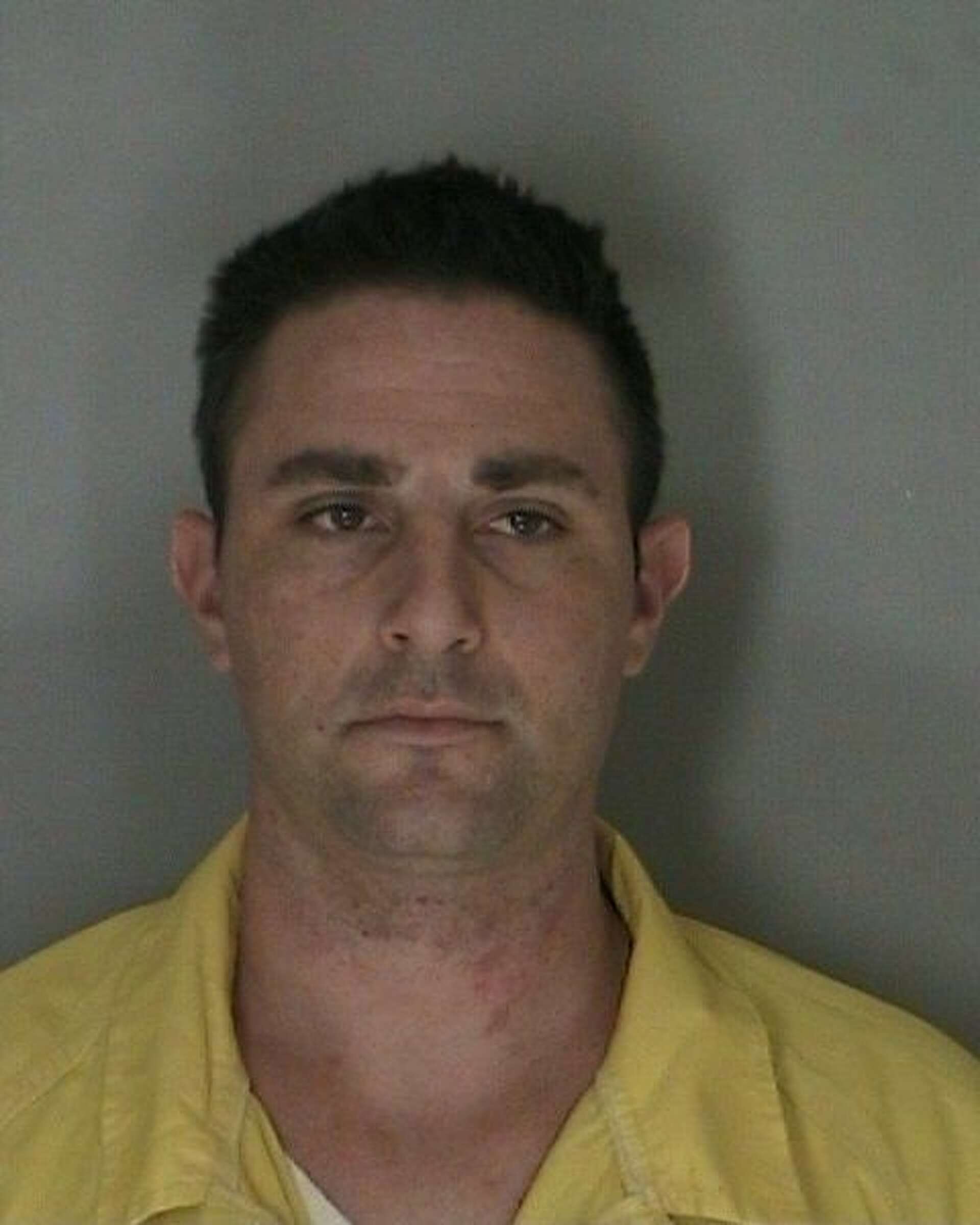 4 arrested in jail contraband cases