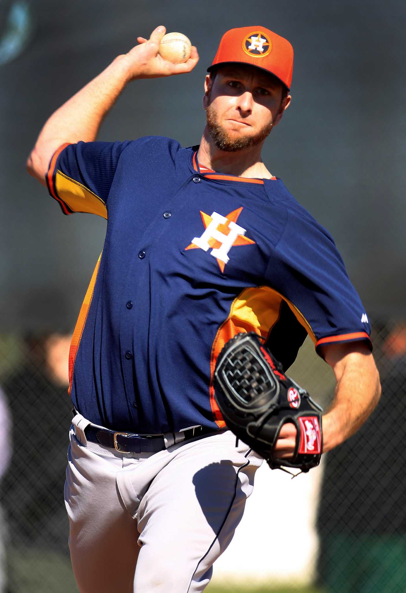 Feldman thrust into ace, leadership roles for Astros