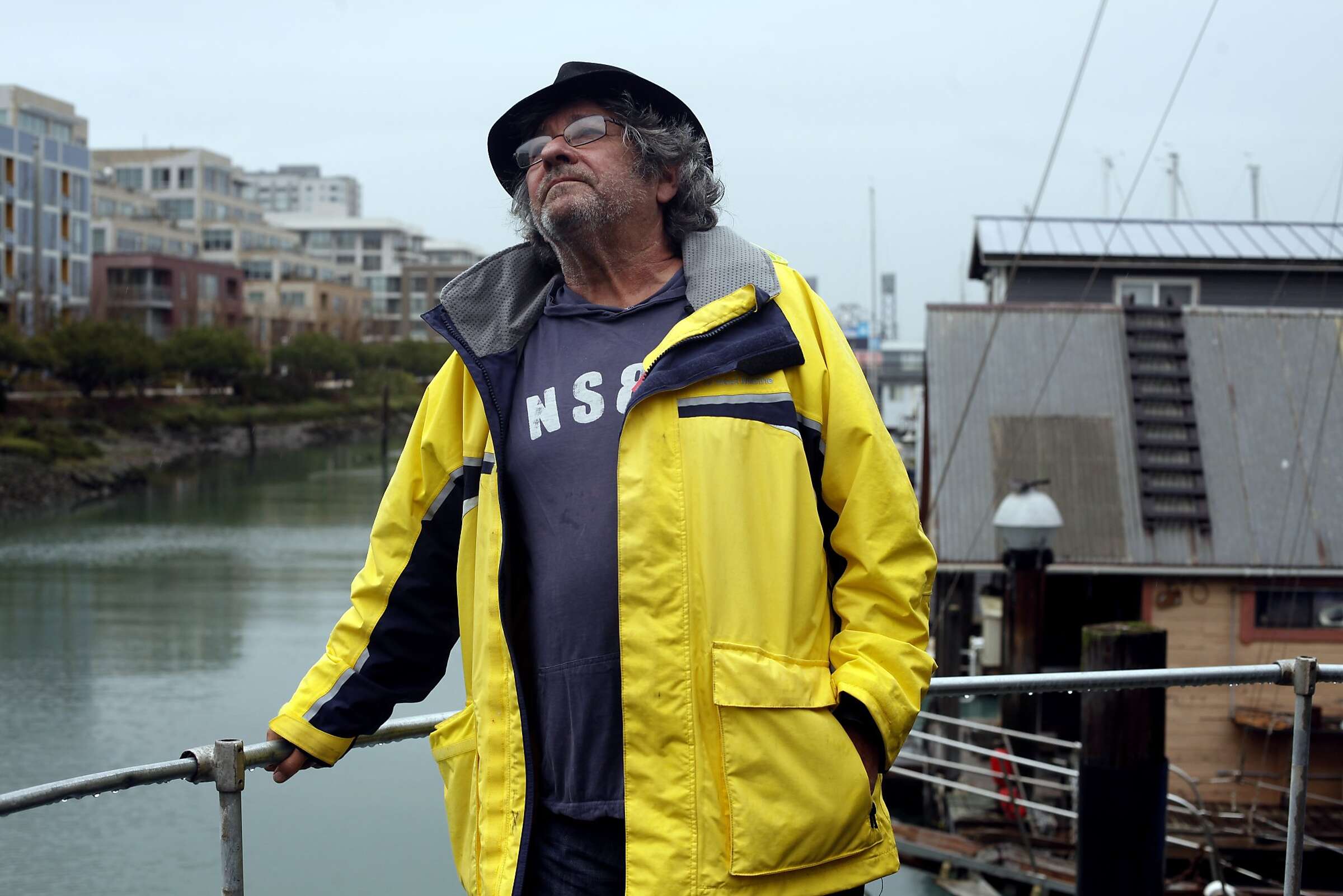 S.F.'s plucky floating community watches waves of change