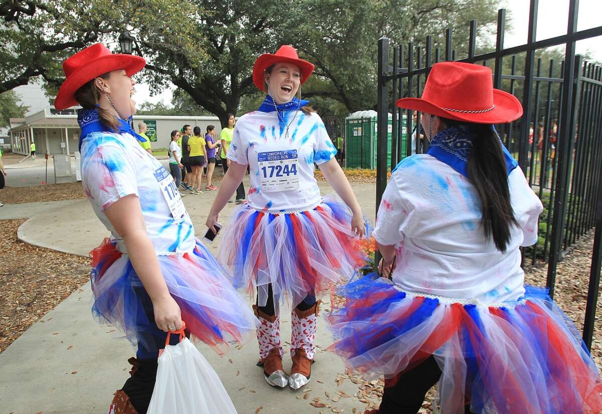 Cowboys trek through downtown to Rodeo kickoff