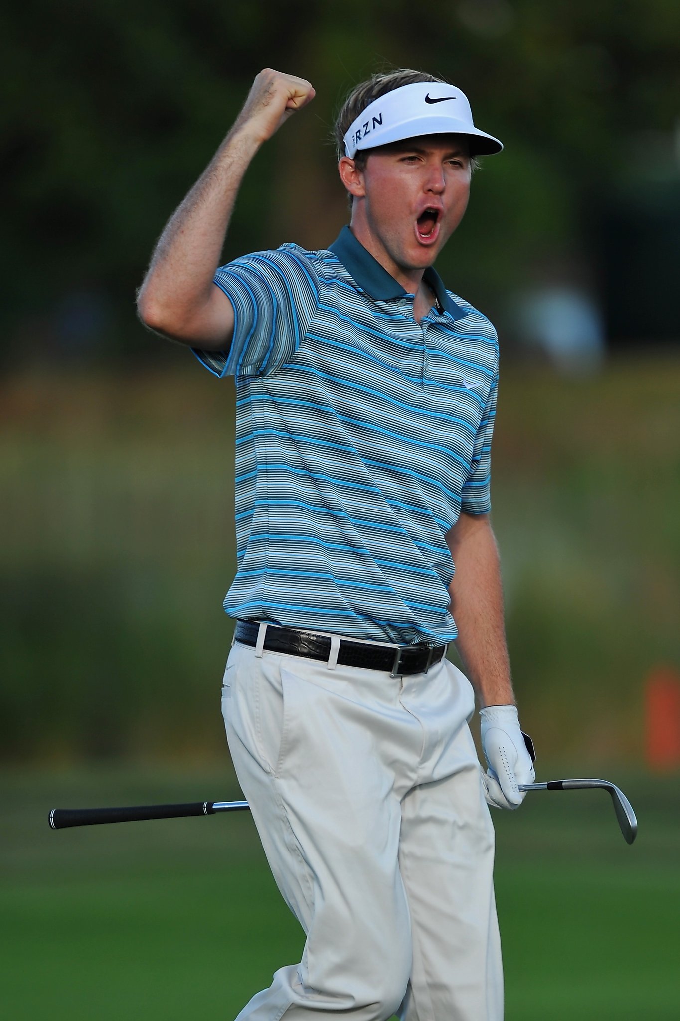 Russell Henley wins Honda Classic playoff; Tiger withdraws