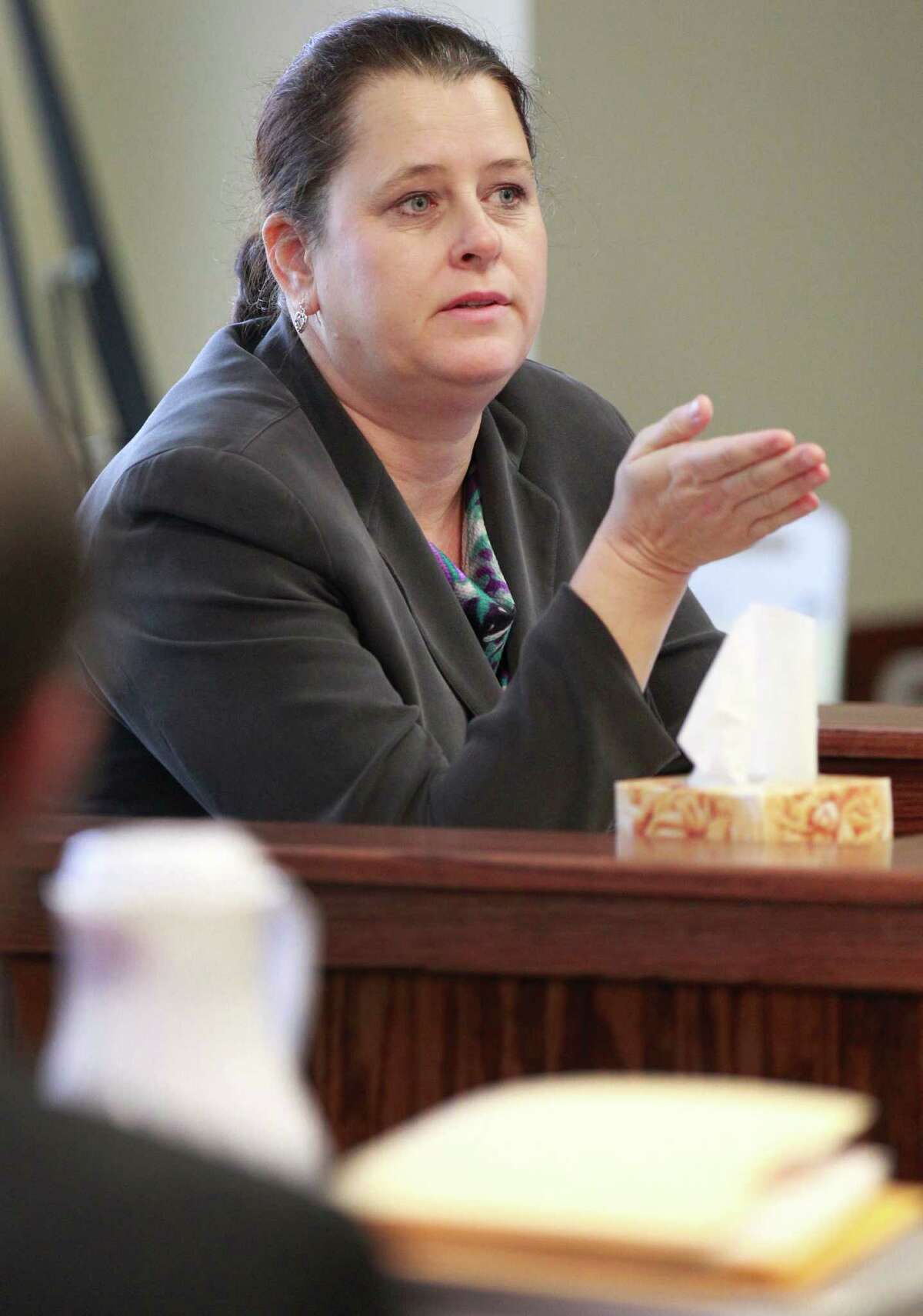 Fire experts set to testify in burned boy trial