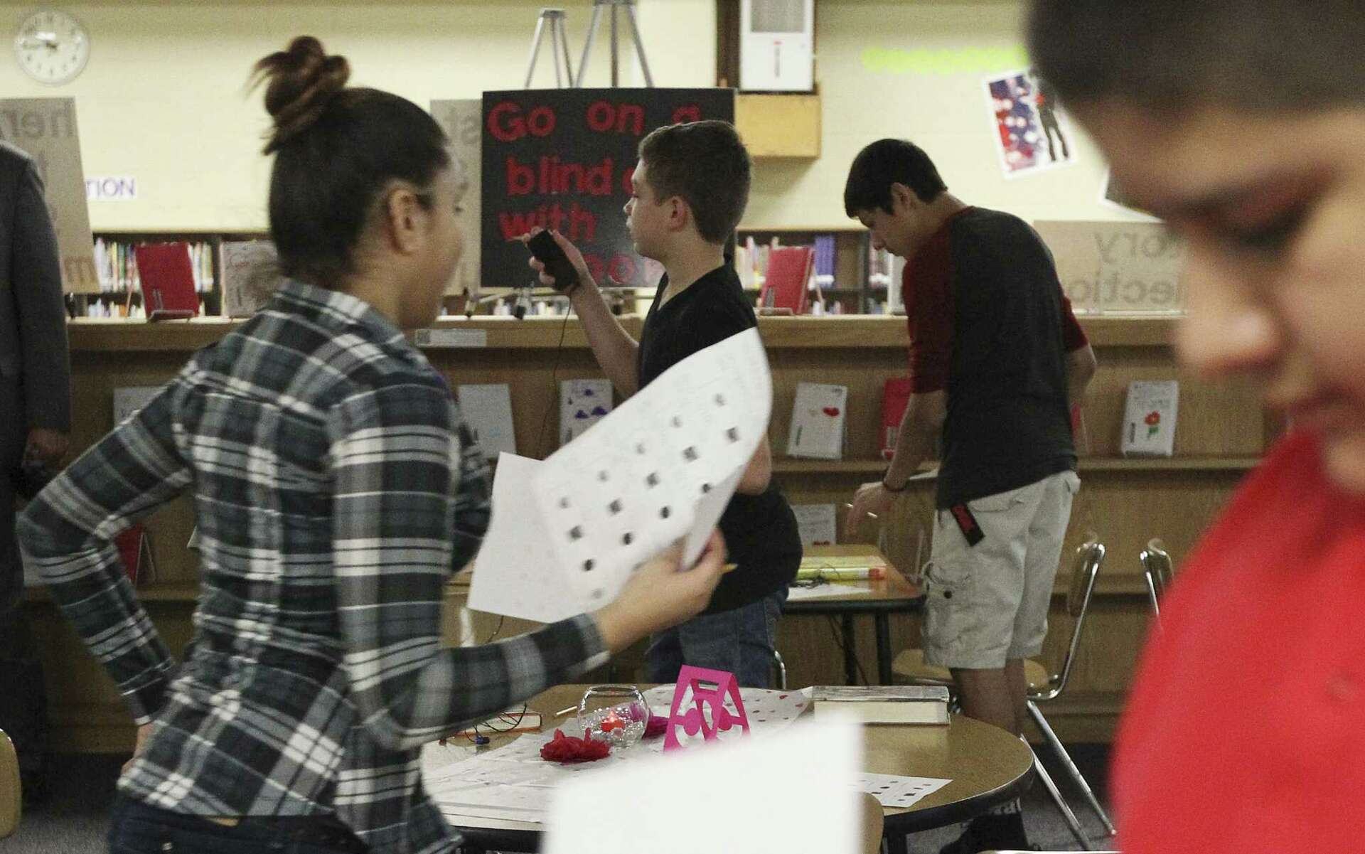 Students open up to books with 'speed dating'