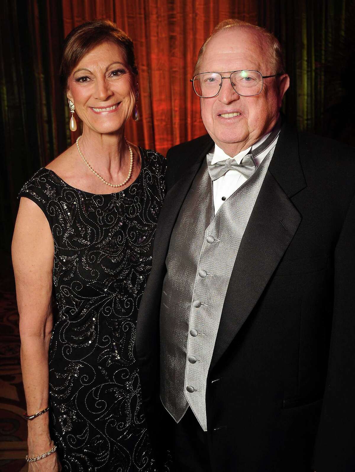 San Luis Salute pops with Mardi Gras excitement