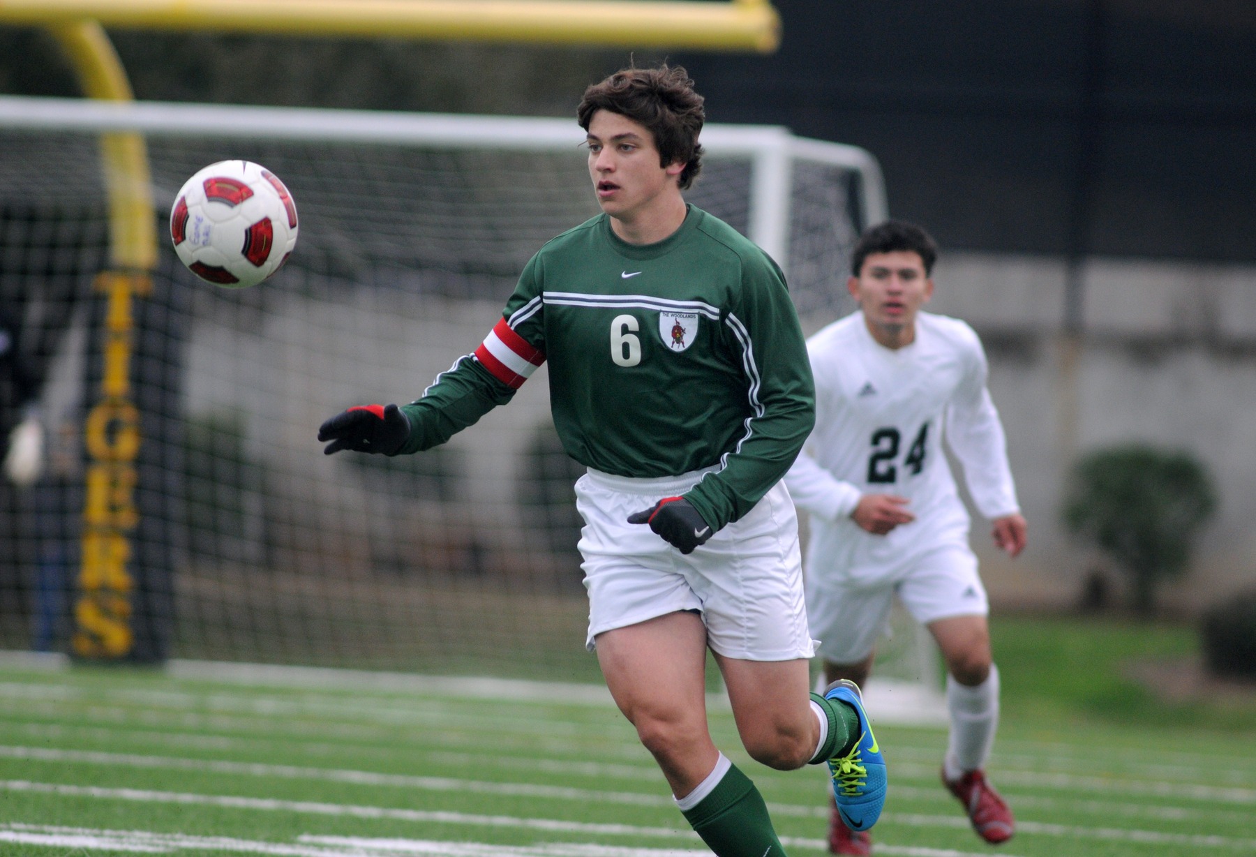 Soccer: The Woodlands looks to clinch district title