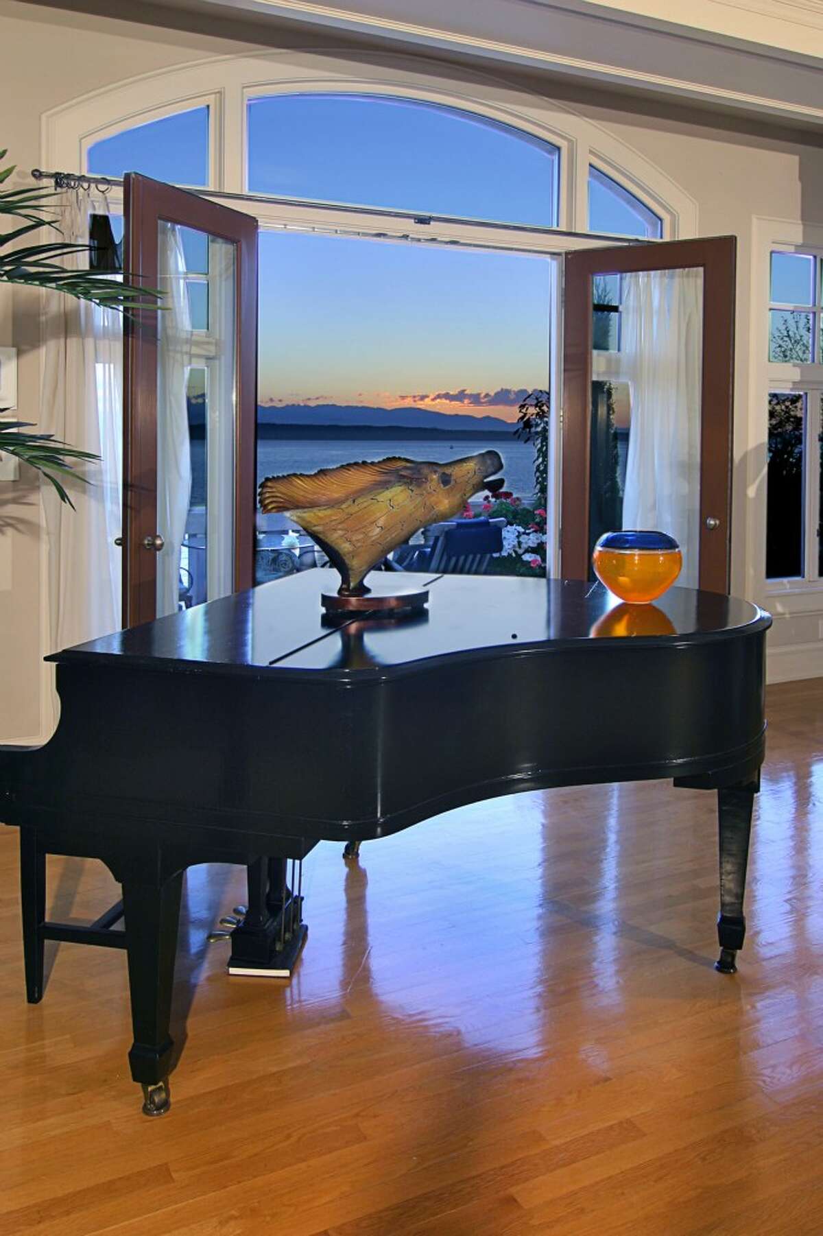 Ryan Lewis of 'Macklemore &' fame buys Seattle mansion
