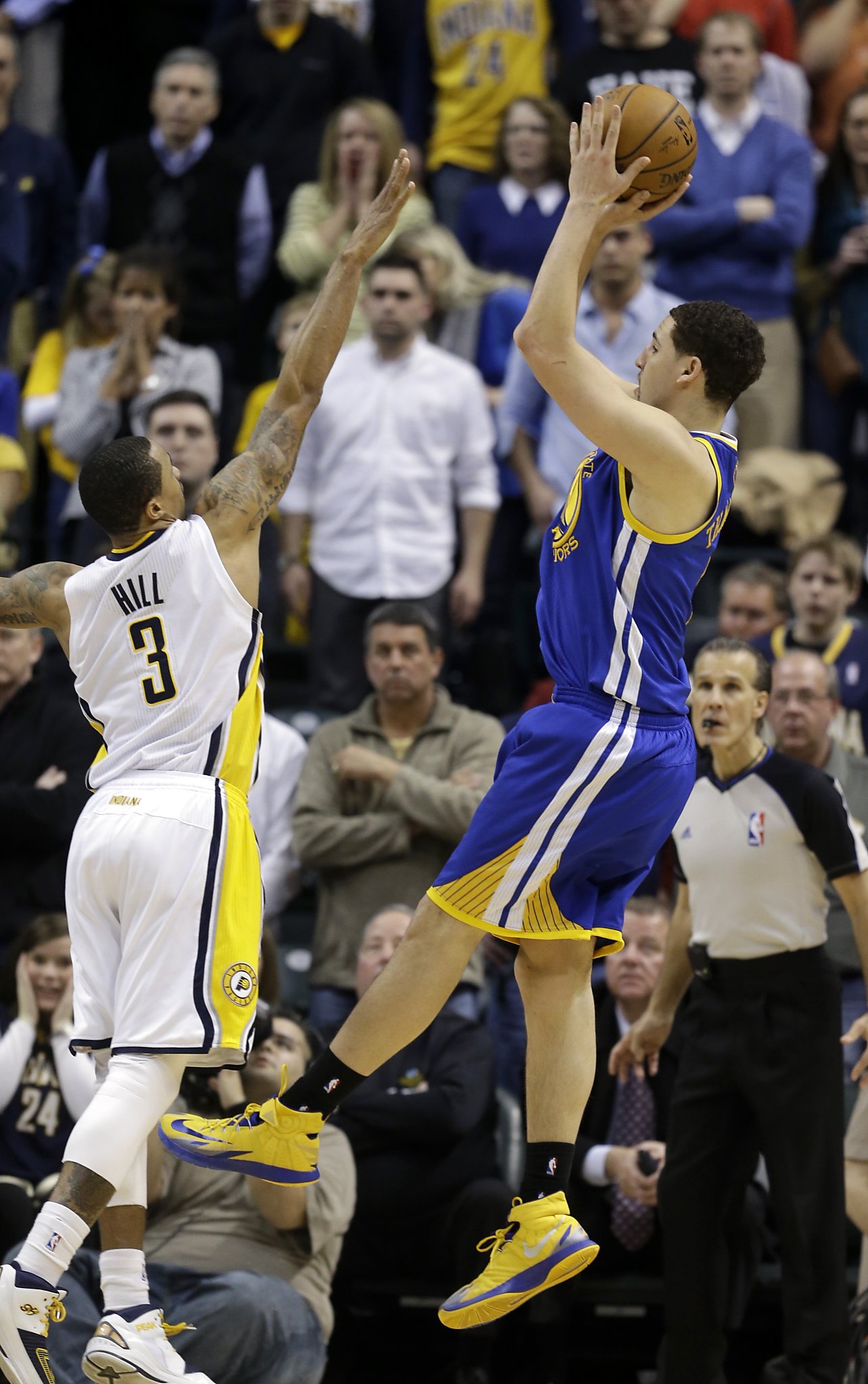 Klay Thompson's last-second basket wins it for Warriors