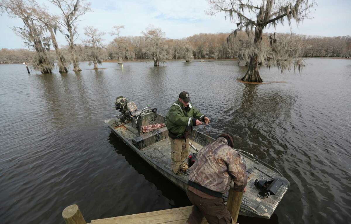 Texas lake welcomes back prehistoric fish nearly extinct