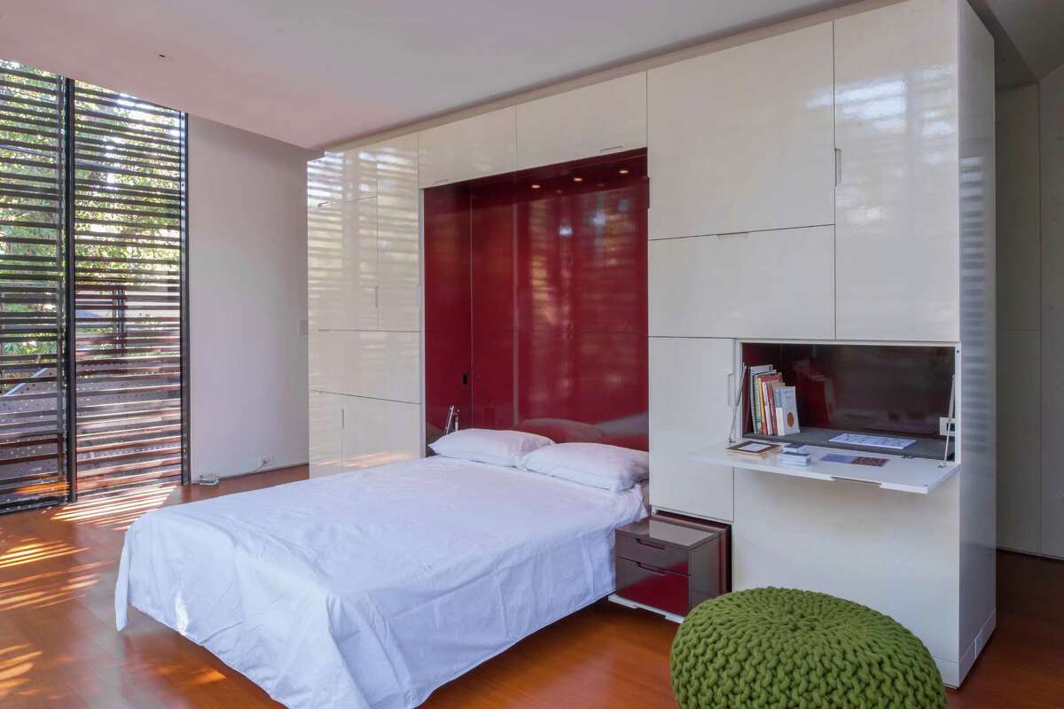 Audubon Place bungalow is an example of the surprises in store during ...