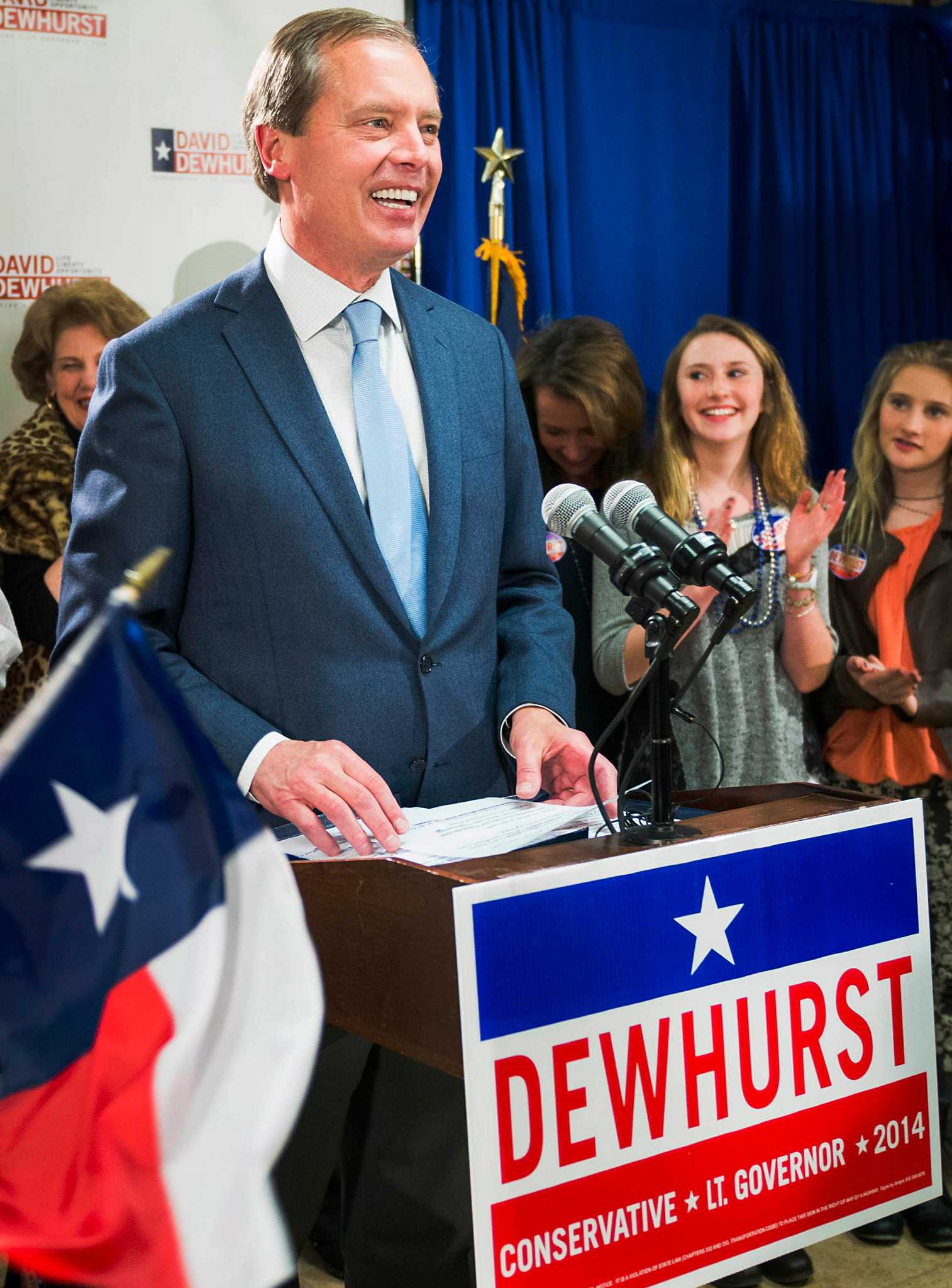Dewhurst and Patrick to debate behind closed doors in Houston