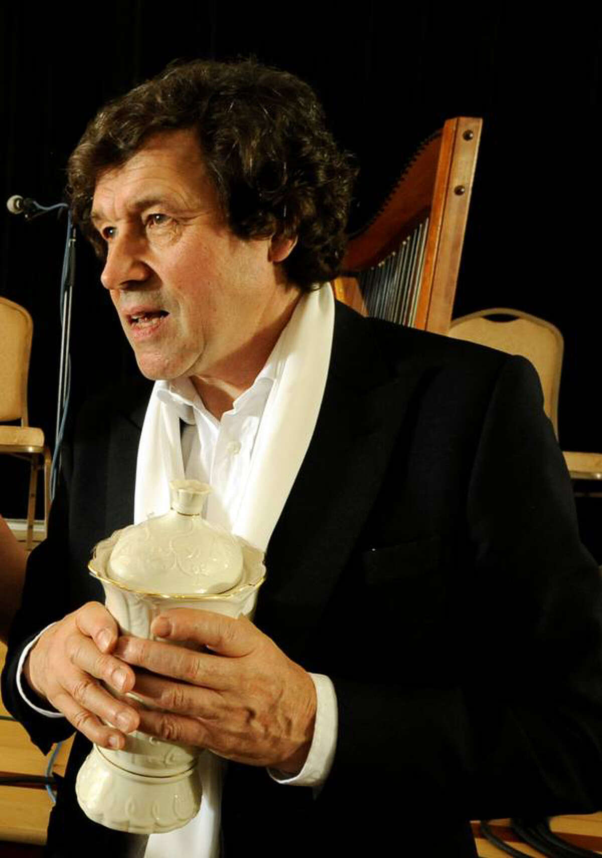 Oscar-nominated Irish actor to read from James Joyce's masterpiece