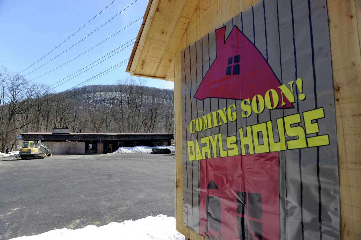 Daryl Hall to open music venue