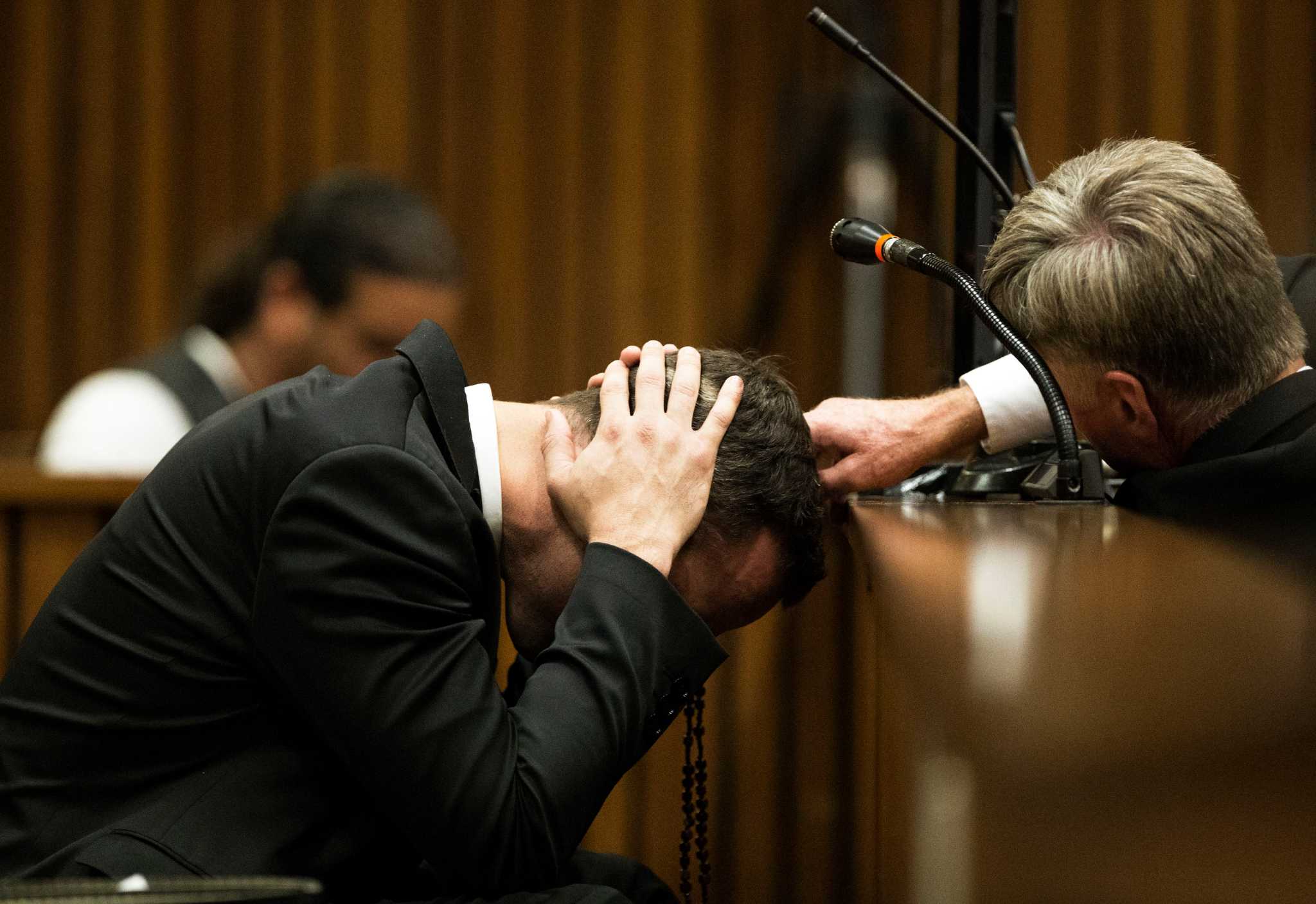Witness: Pistorius' crying 'looked sincere'