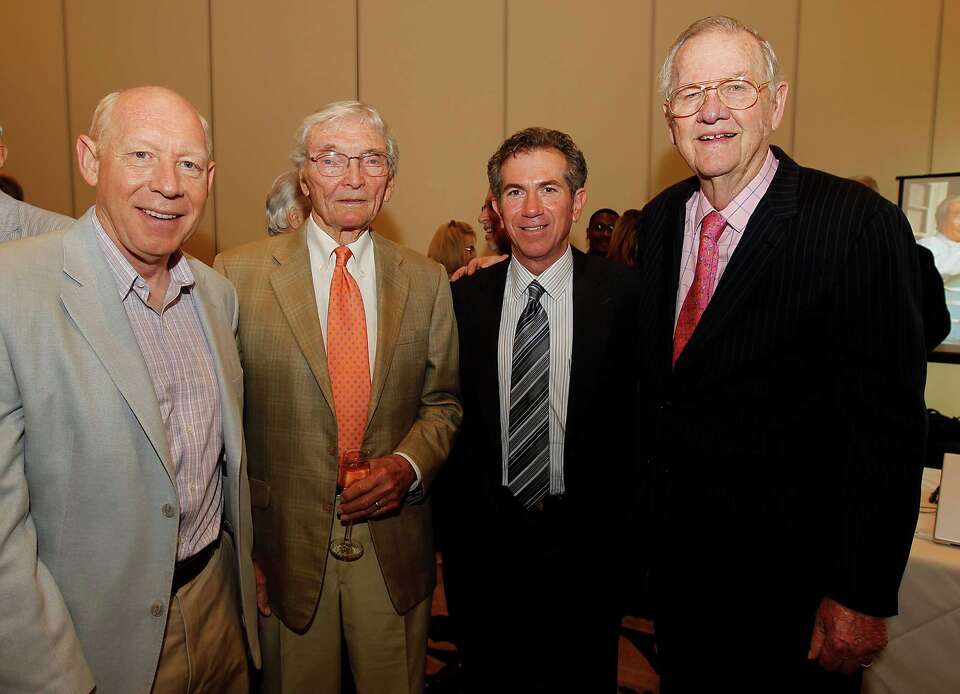 Former Houston mayor Bob Lanier has died