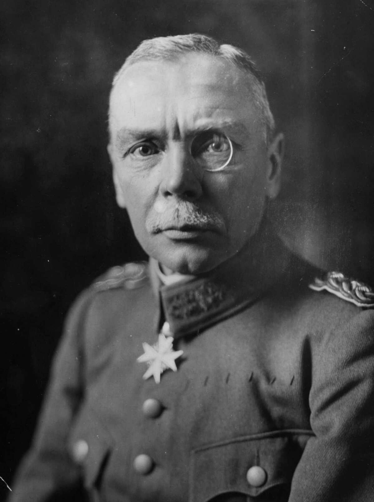 So monocles make a comeback; what to expect