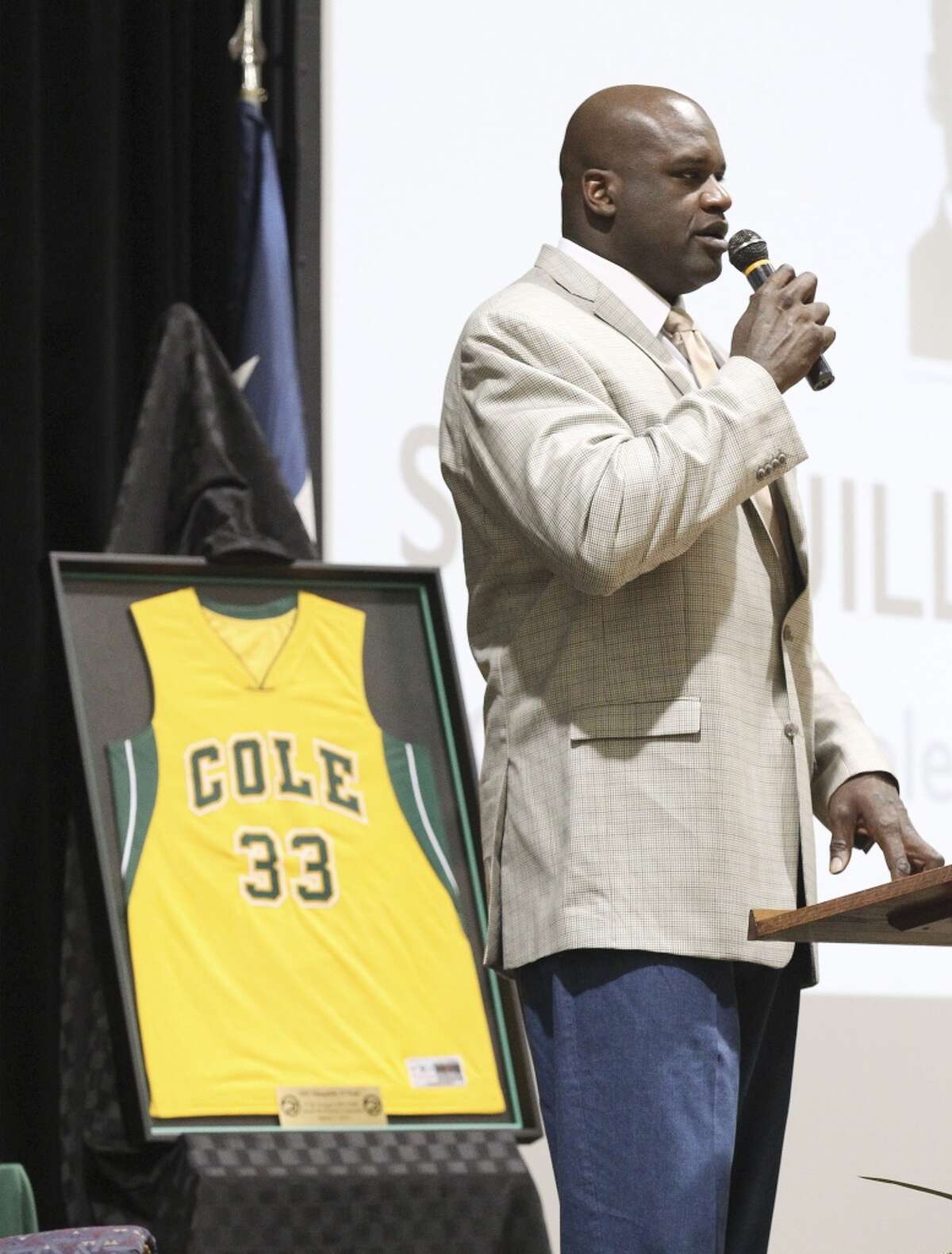 Shaquille O'Neal says he was paid 'very well' during time at LSU