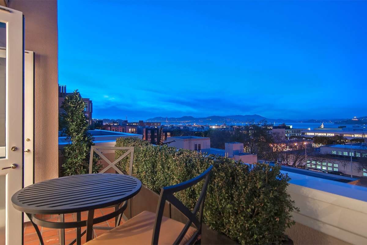 Tri-level Telegraph Hill condo features five terraces