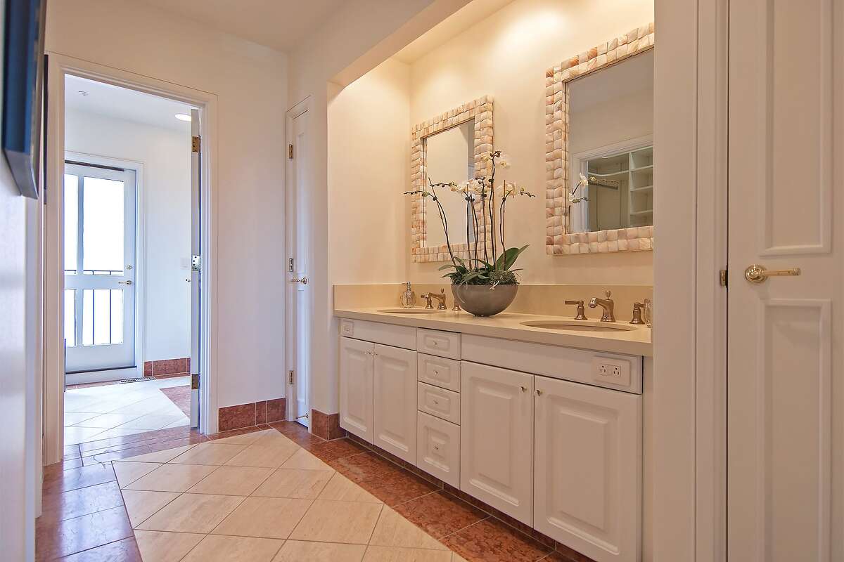 Tri-level Telegraph Hill condo features five terraces