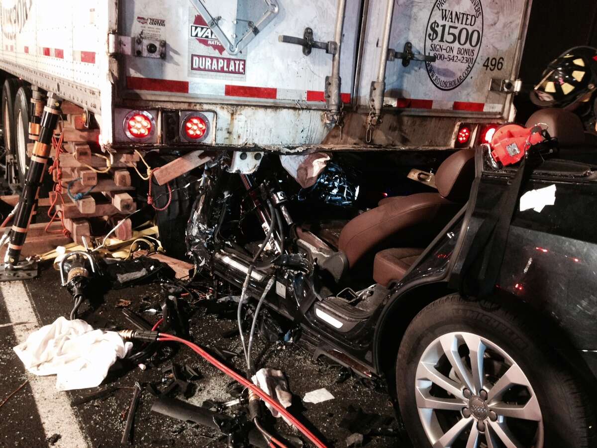 Man cut out of car on I-95, survives