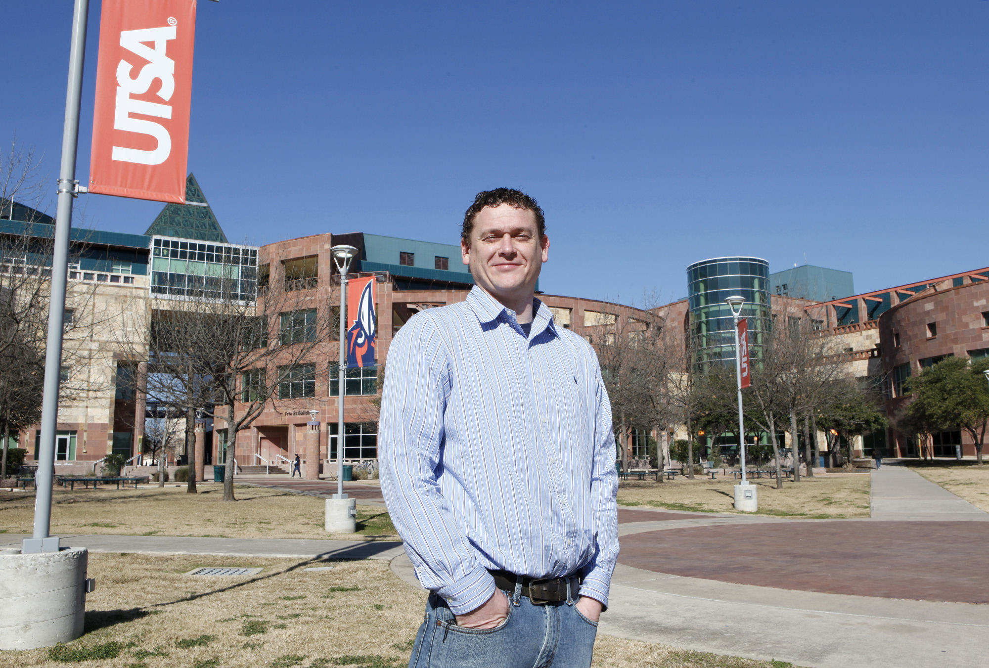 Former Army combat medic elected to help student veterans at UTSA