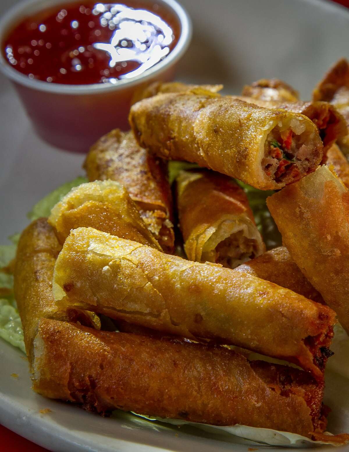 American Bull Sports Bar & Grill: 20 hot sandwich options