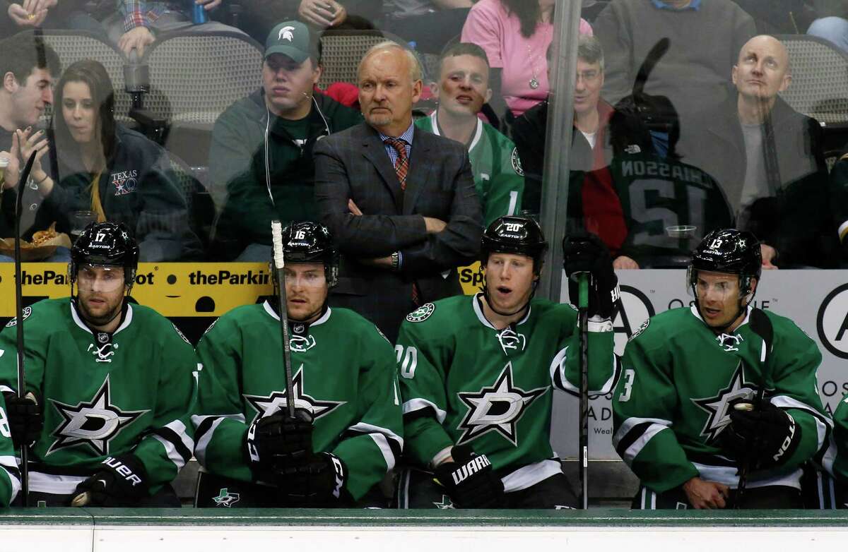 Dallas Stars player collapses on bench during game