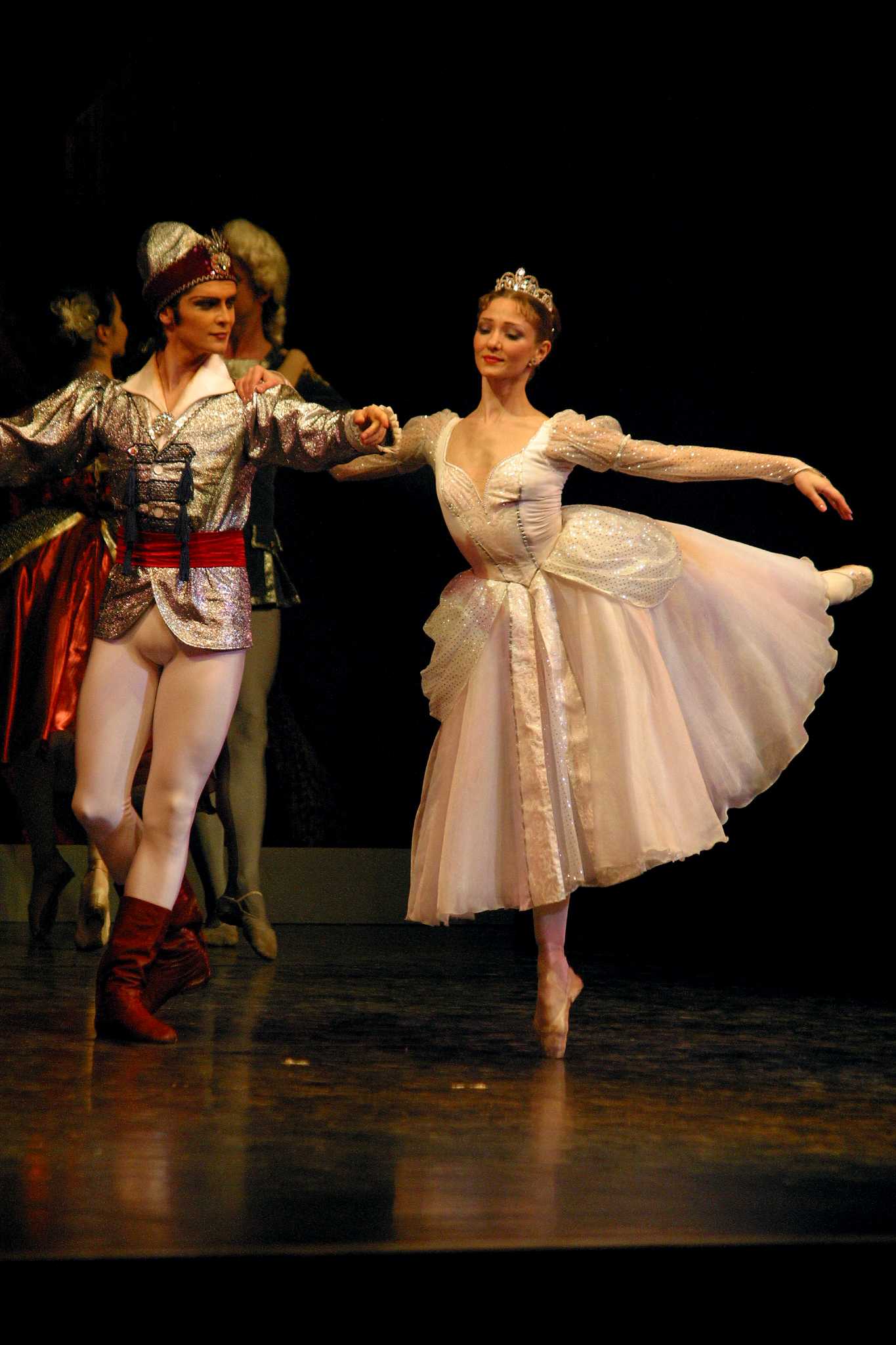 "Cinderella" ballet sweeps into New Haven