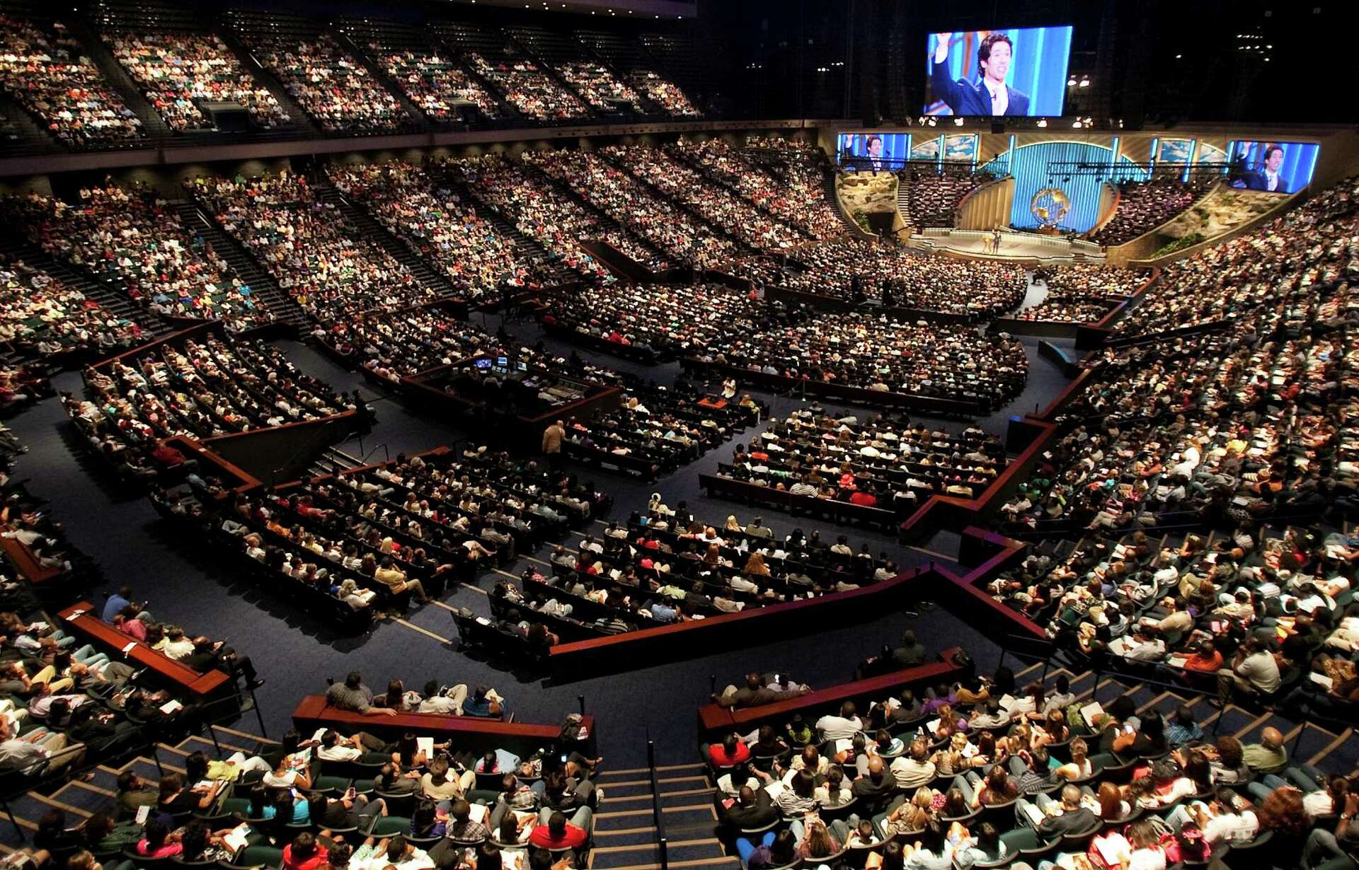 10 years ago: Lakewood Church, Joel Osteen move into Houston's Compaq ...