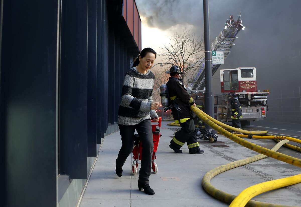 Huge San Francisco fire destroys six-story apartment project