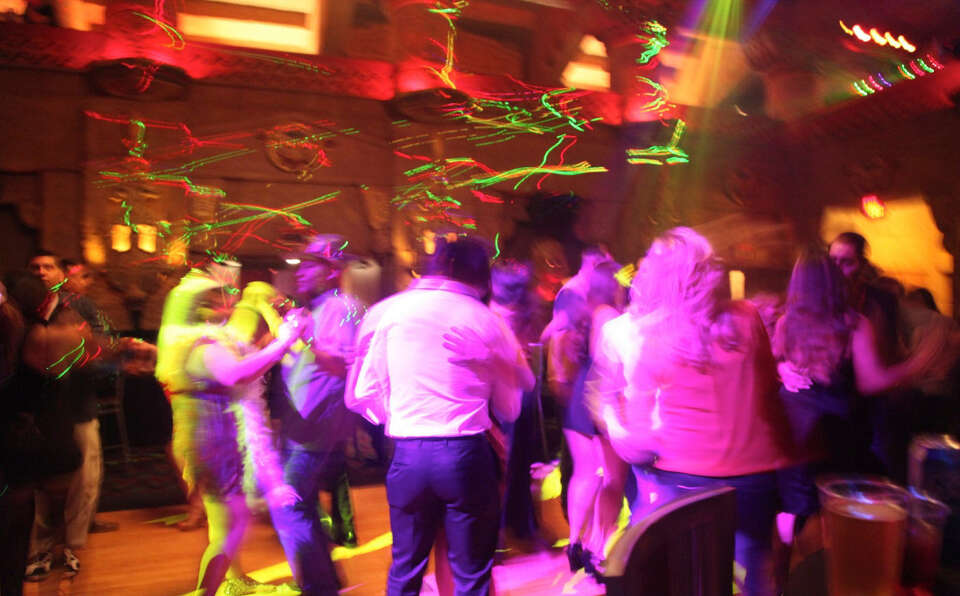 Pub Crawl: Aztec Lounge