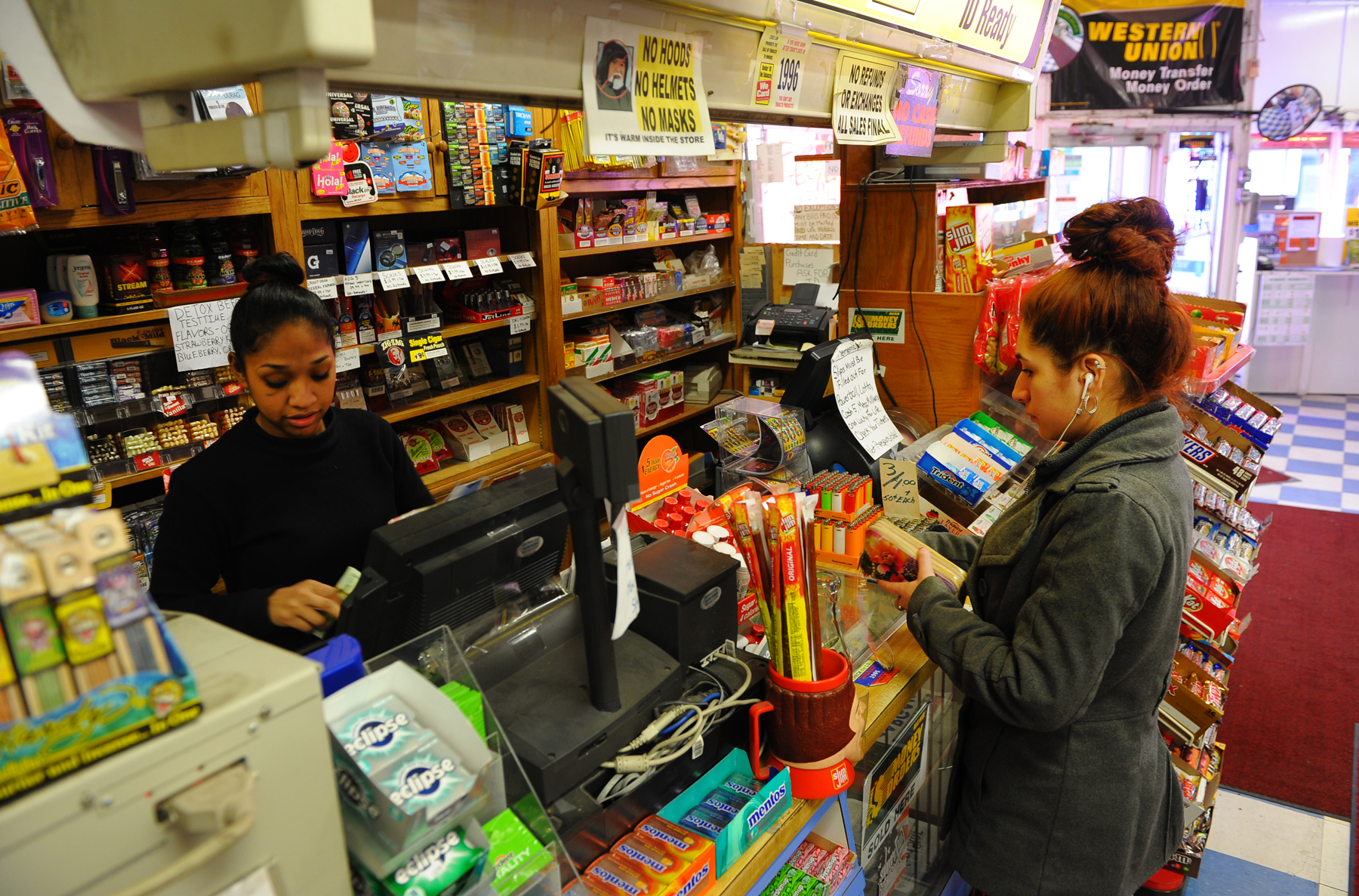 Gov. proposes e-cig ban for minors