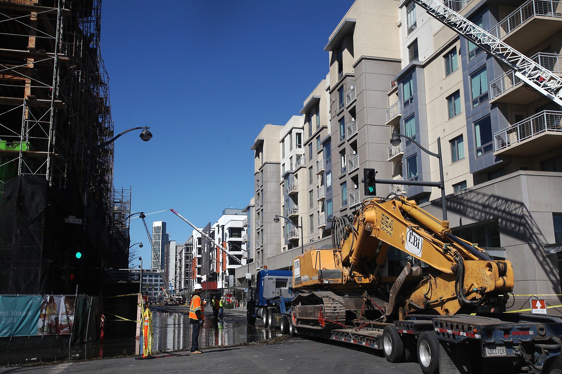 San Francisco fire: Demolition of burned building begins