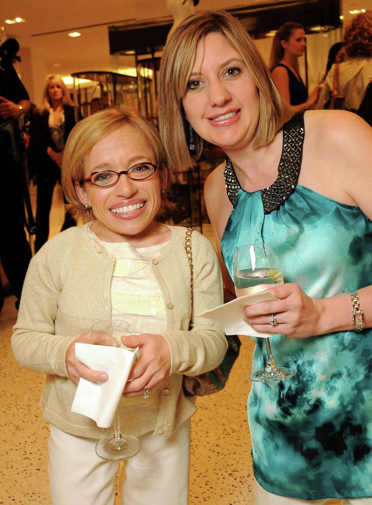 'Little Couple" reality TV star back to work after cancer battle