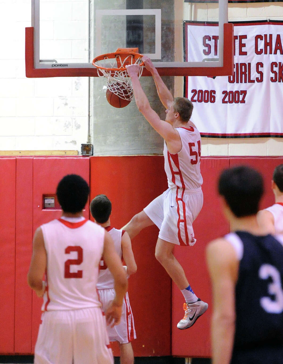 Alex Wolf named Gatorade Connecticut Boys Basketball Player of the Year