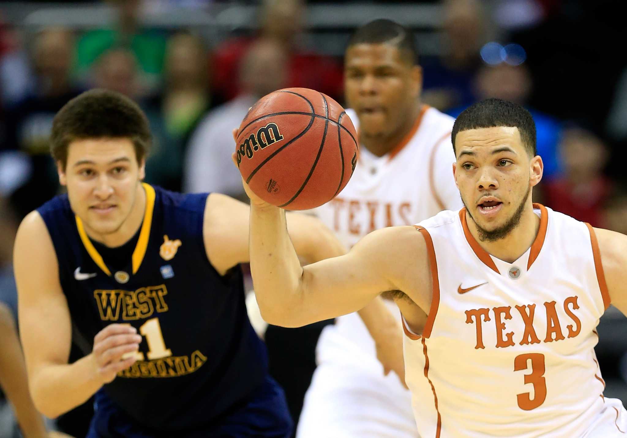 UT rides fast start to rout of West Virginia