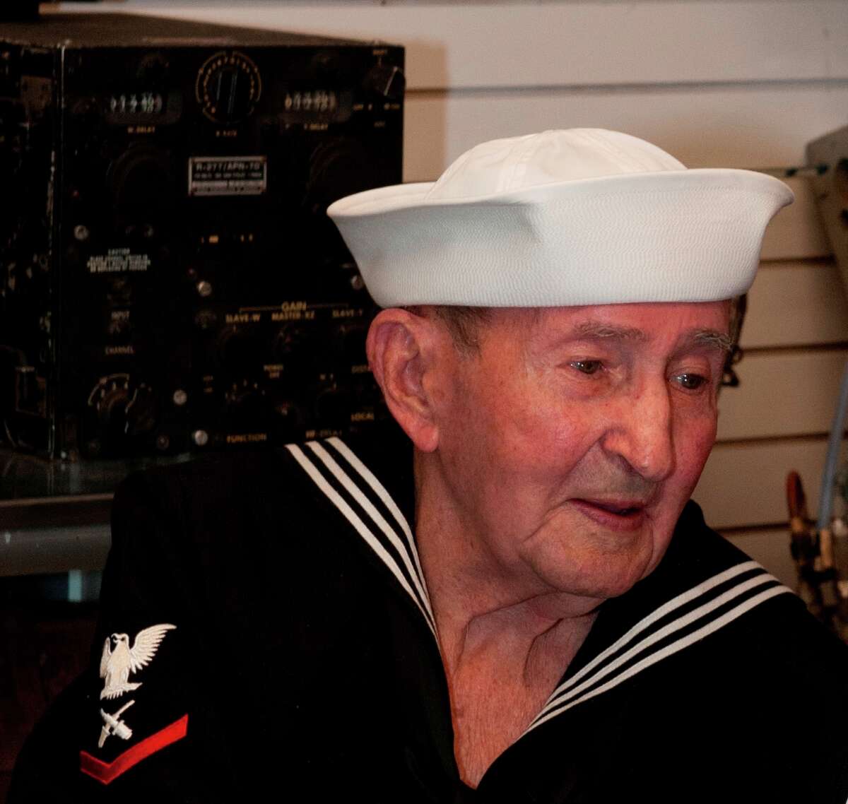 Houston's WWII sailor in famous kissing photo dies at 86