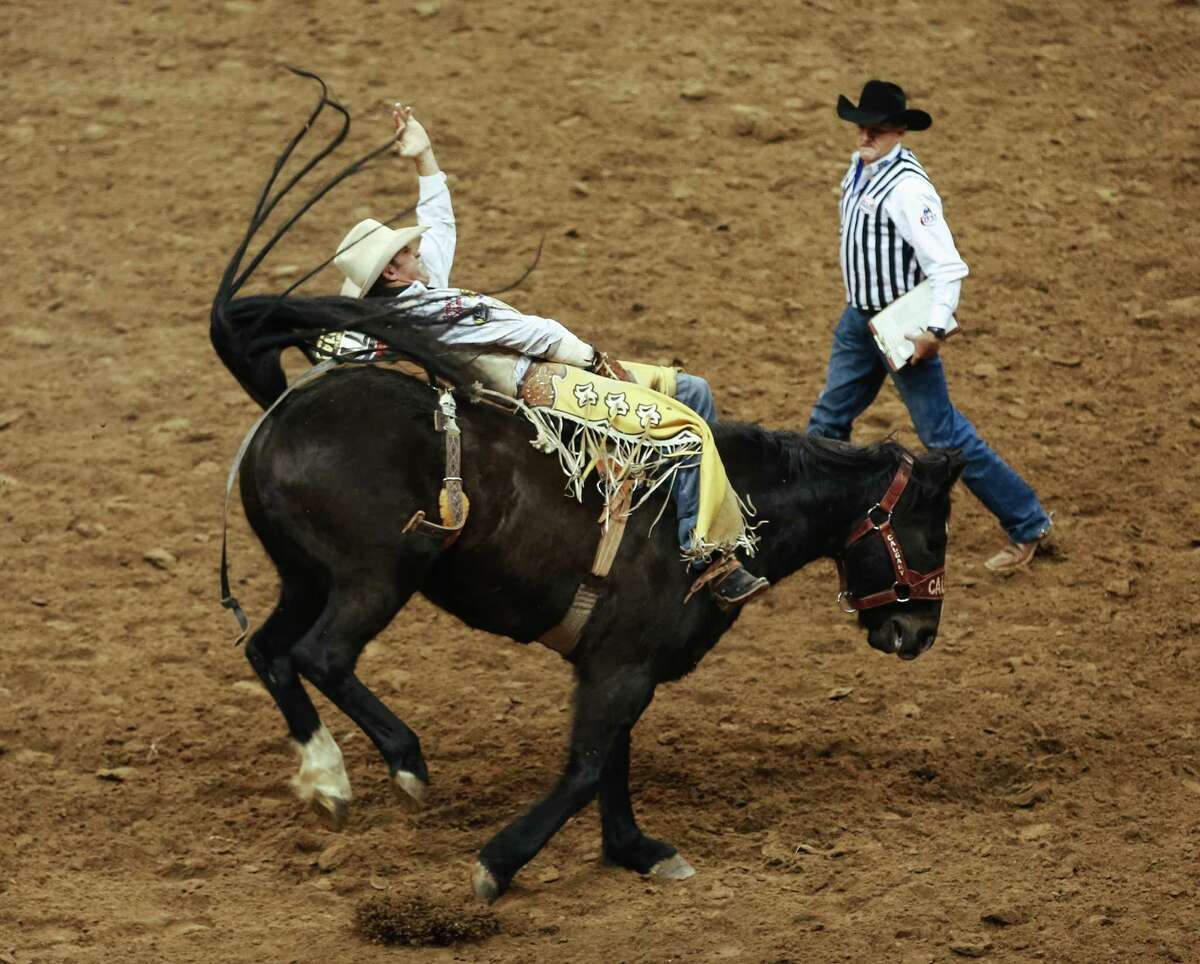 Bareback rider Bobby Mote bucks the perils and hangs on for glory