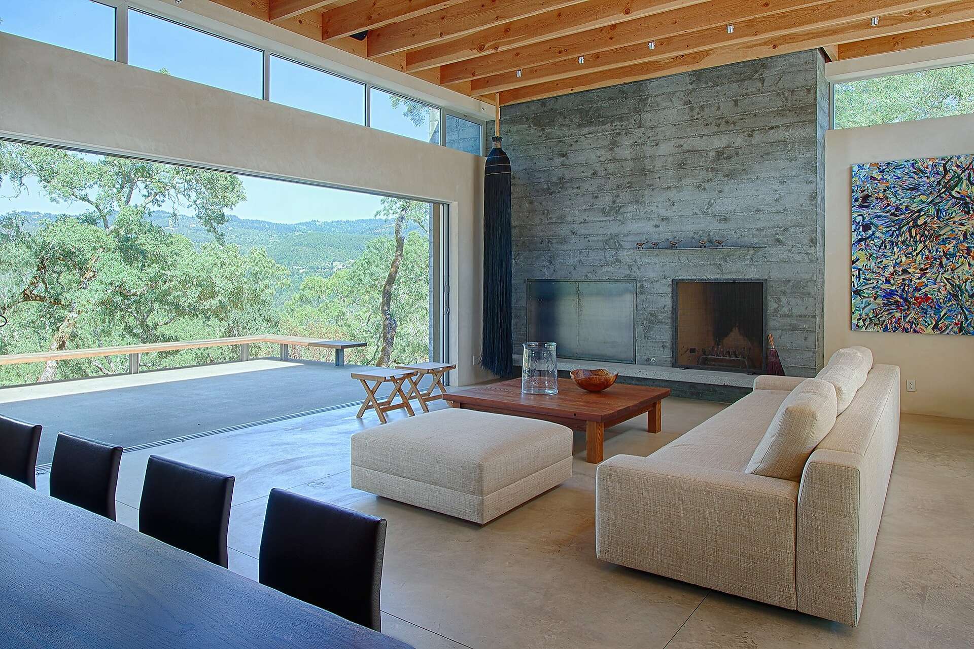 Keith Anding home in Glen Ellen draws the outside in